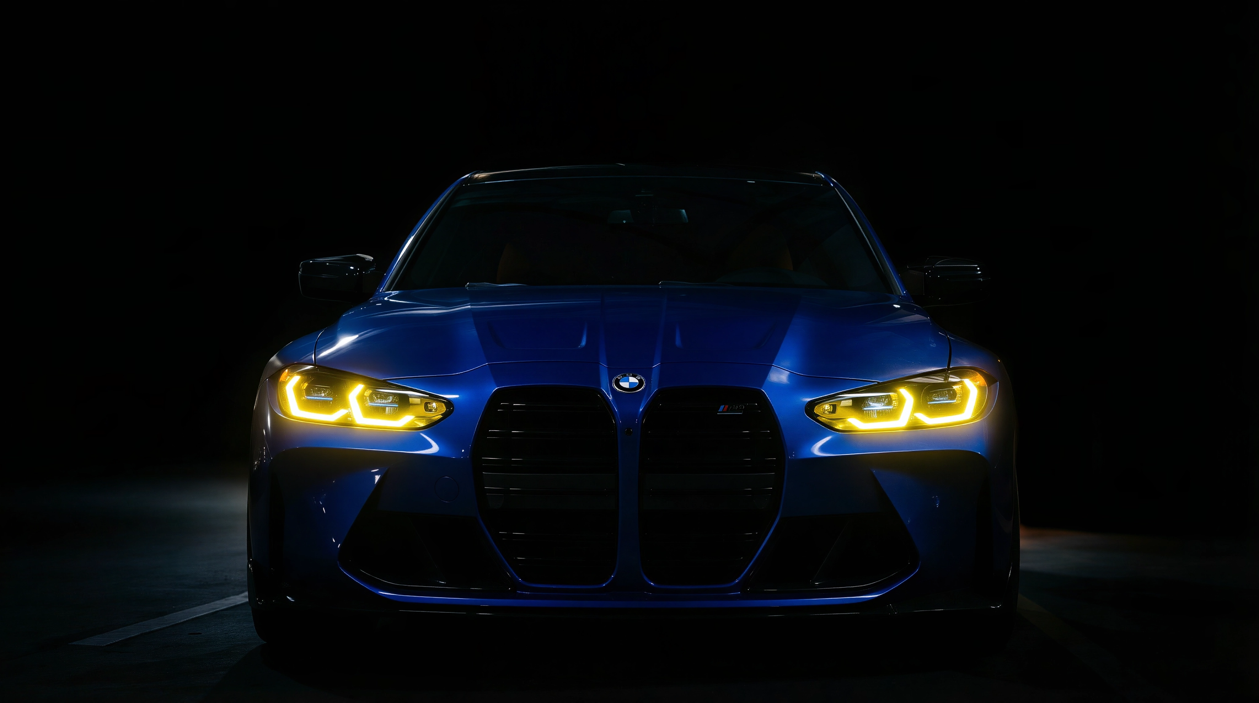 Blue BMW M3 headlight | Wallpaper 4k